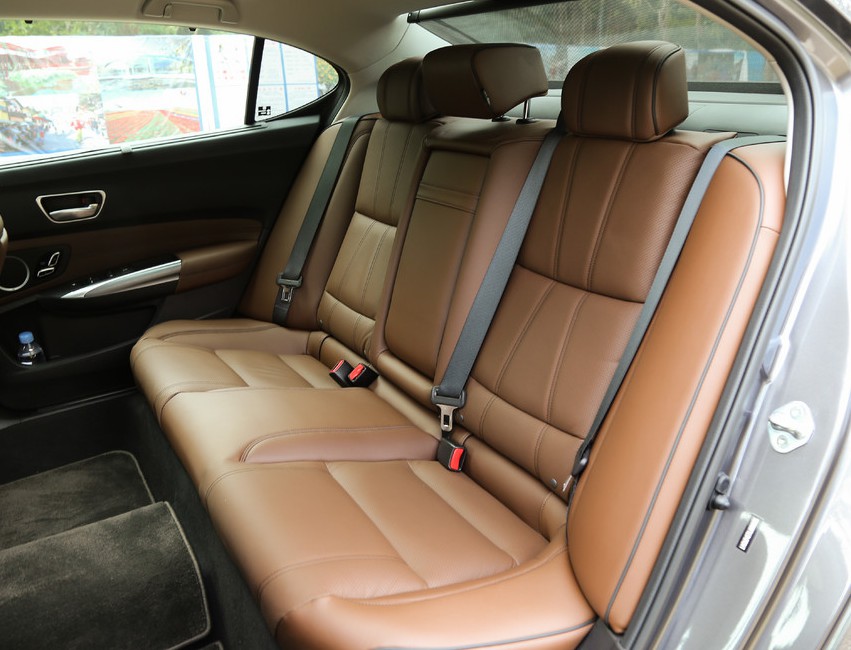 存款30万，换车执意要选讴歌TLXL，车主说了大实话_百科TA说