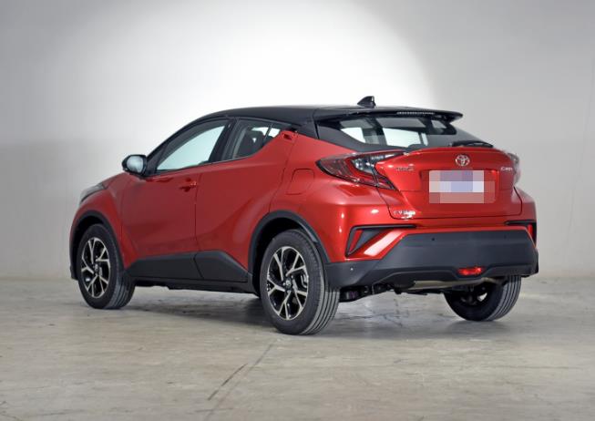 丰田CHR得到消费者认可，除了外观的优势外，还有哪些优点？_百科TA说