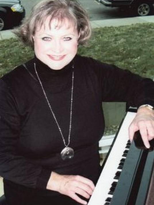 Elizabeth Keefe_百度百科