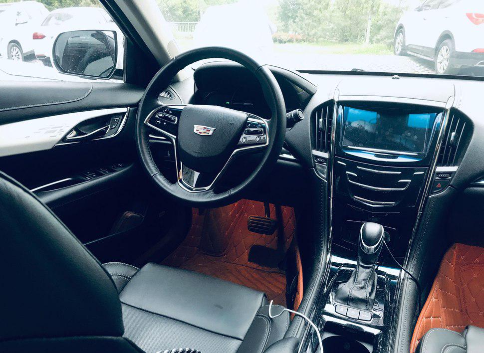 25万买了辆沃尔沃S60，对比堂弟的凯迪拉克ATSL，车主说了真心话_百科TA说