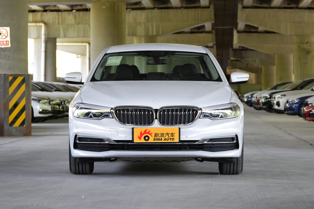 2020款宝马5系混动里程升级版530Le豪华套装_百科TA说