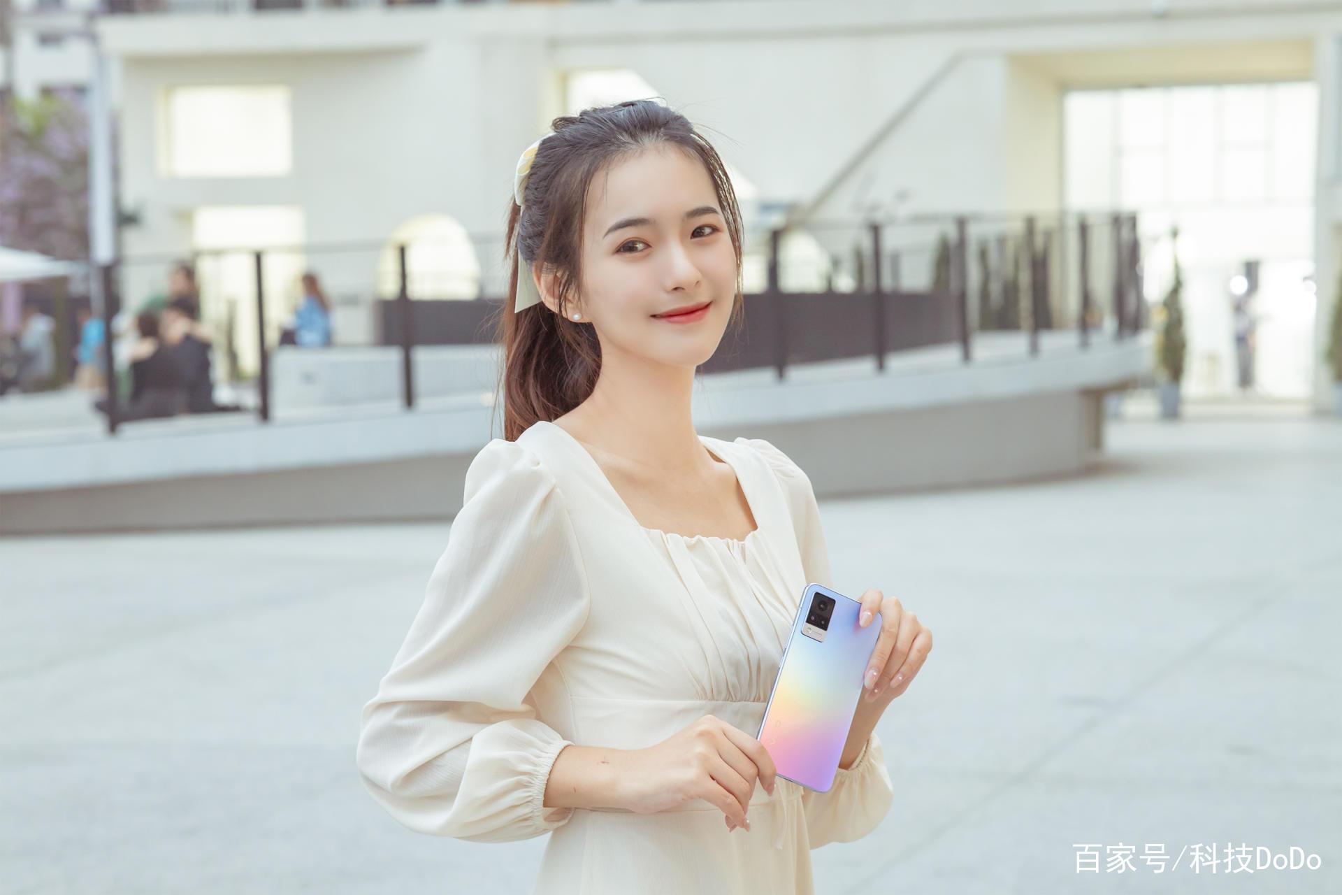 想成为朋友圈最靓的仔？用vivo S9打造质感自拍_百科TA说