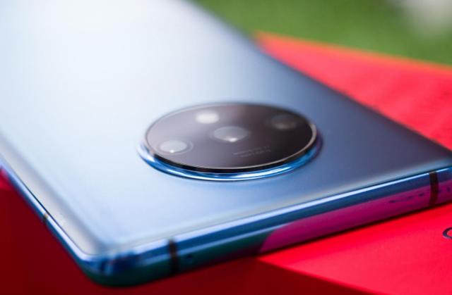 一加7T真机上手 努比亚Z20全系降价促销_百科TA说