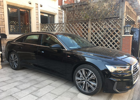 奥迪A6L真的好吗？行驶4600公里后，车主表示经济好开又省油_百科TA说