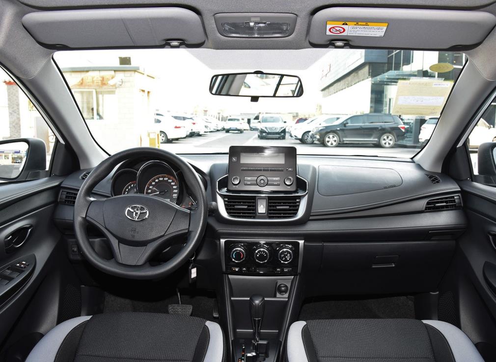 手握7万，现代悦纳和YARiSL致炫怎么选？读完你就知道了_百科TA说