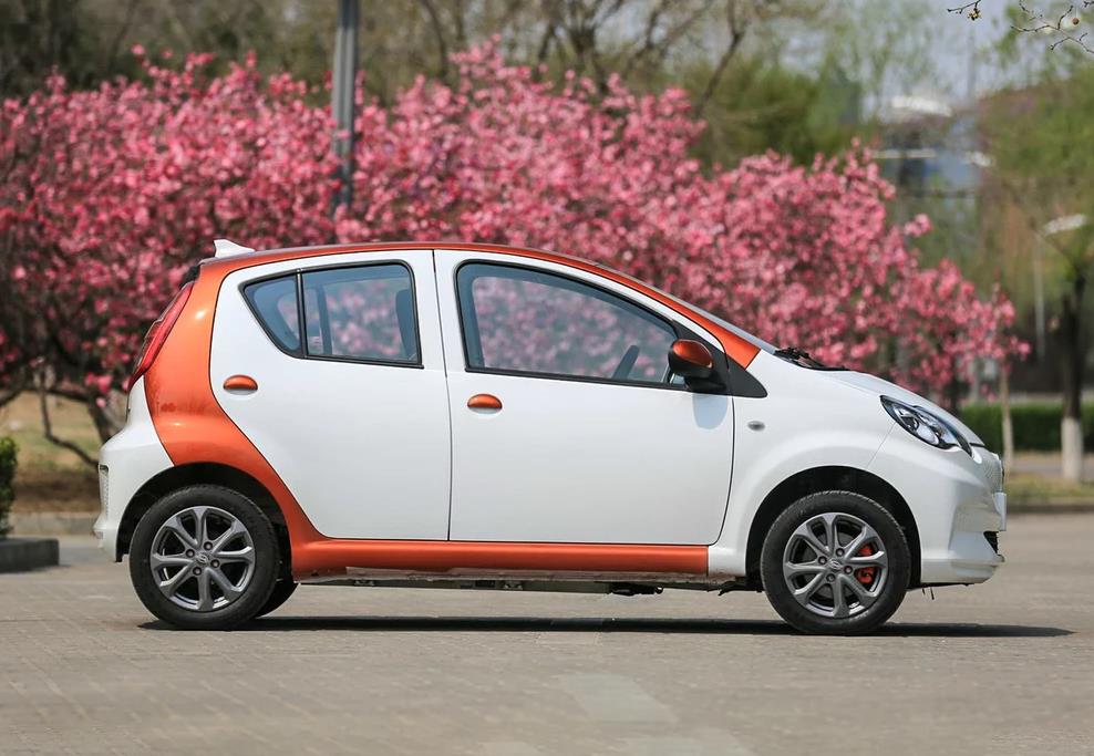 入手比亚迪e1没要YARiSL致炫，这成交价好吗？_百科TA说