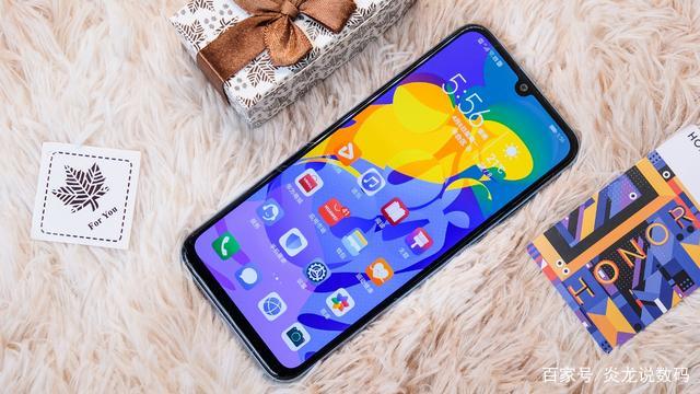 荣耀Play4T Pro最速测评：麒麟810+4800万AI超清三摄，千元机典范_百科TA说