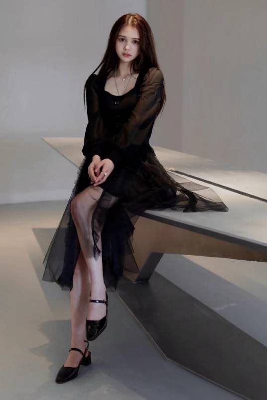 左一 (Zuo Yi) | 中国縦型ショートドラマ限定！俳優&女優図鑑