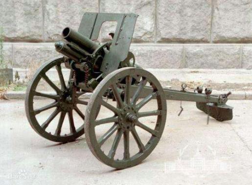 二营长的意大利炮其实是法国制造，这个改良装置堪称现代火炮鼻祖_百科TA说