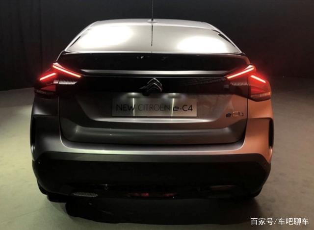 采用轿跑SUV造型，全新雪铁龙C4曝光_百科TA说