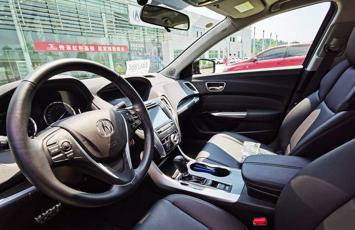 全款30万狠心购入讴歌TLXL，提车8个月，车主：想说八个字_百科TA说