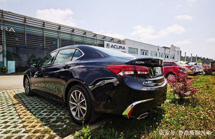 讴歌TLXL提车作业，车主开了1个月后，耿直地谈了用车体验_百科TA说