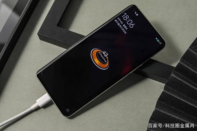 iQOO 5 Pro炫酷外观+120W 超快闪充，带来双重“极速感”_百科TA说