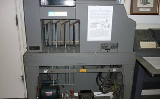 IBM Type 77穿孔卡片整理机_百度百科