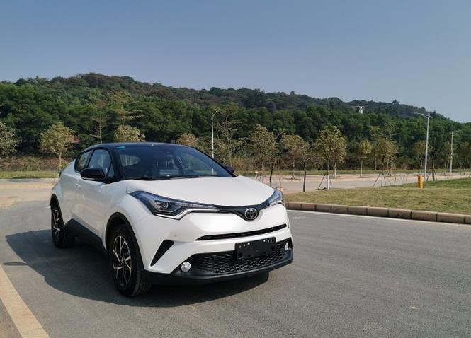 储蓄16万，马自达CX4和丰田CHR内行人会选谁，车主：实力相当_百科TA说