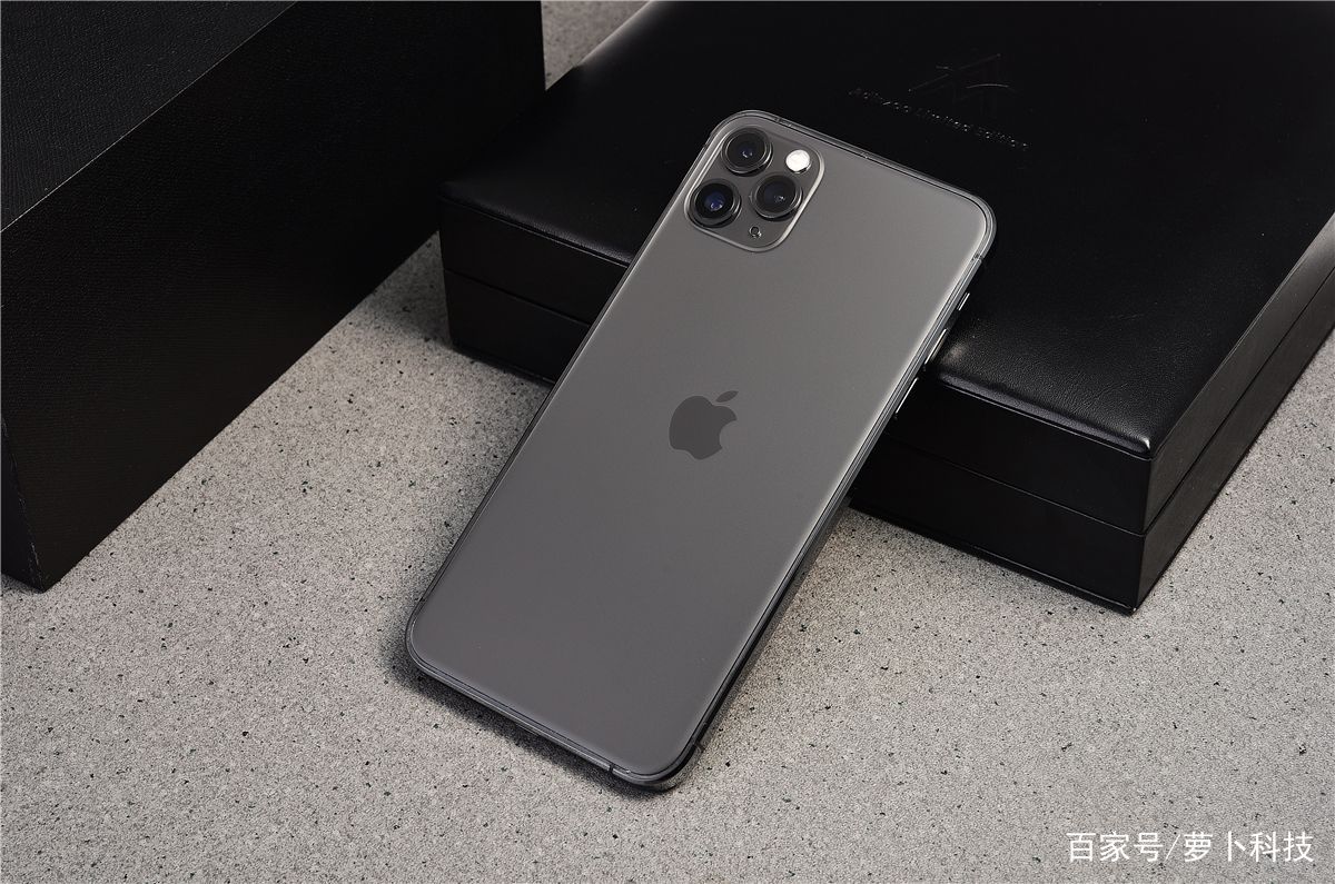 怀旧版iPhone11 Max上线，撞脸4S，致敬乔布斯_百科TA说