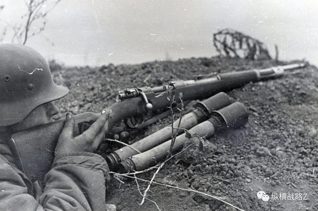 强者对决：Kar98k步枪和M1加兰德步枪，战争双雄，谁才是步枪之王_百科TA说