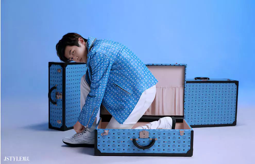 JSTYLE精美电子刊｜宝藏男孩来了！他是佟梦实！_百科TA说