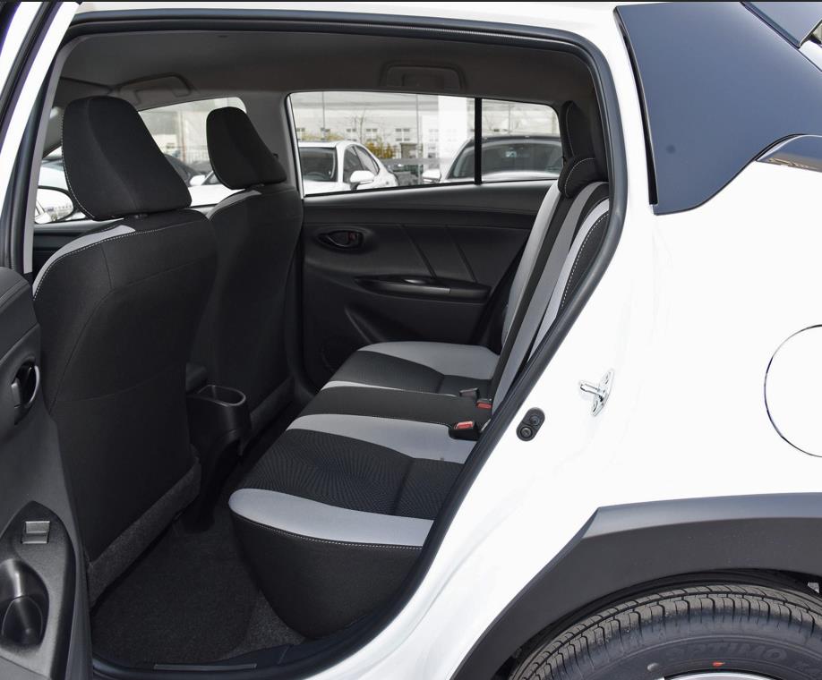 9万选哪款车？雪佛兰科鲁泽还是YARiSL致炫？看完你就懂了_百科TA说