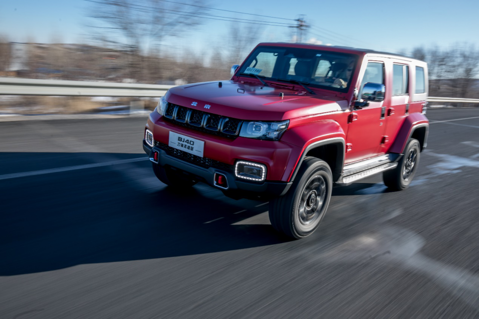 坦克300要入圈，但牧马人眼里的对手却只有BJ40军团_百科TA说