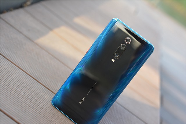 Redmi K20试用一周后的真实感受，1999元良心定价游戏体验有惊喜_百科TA说