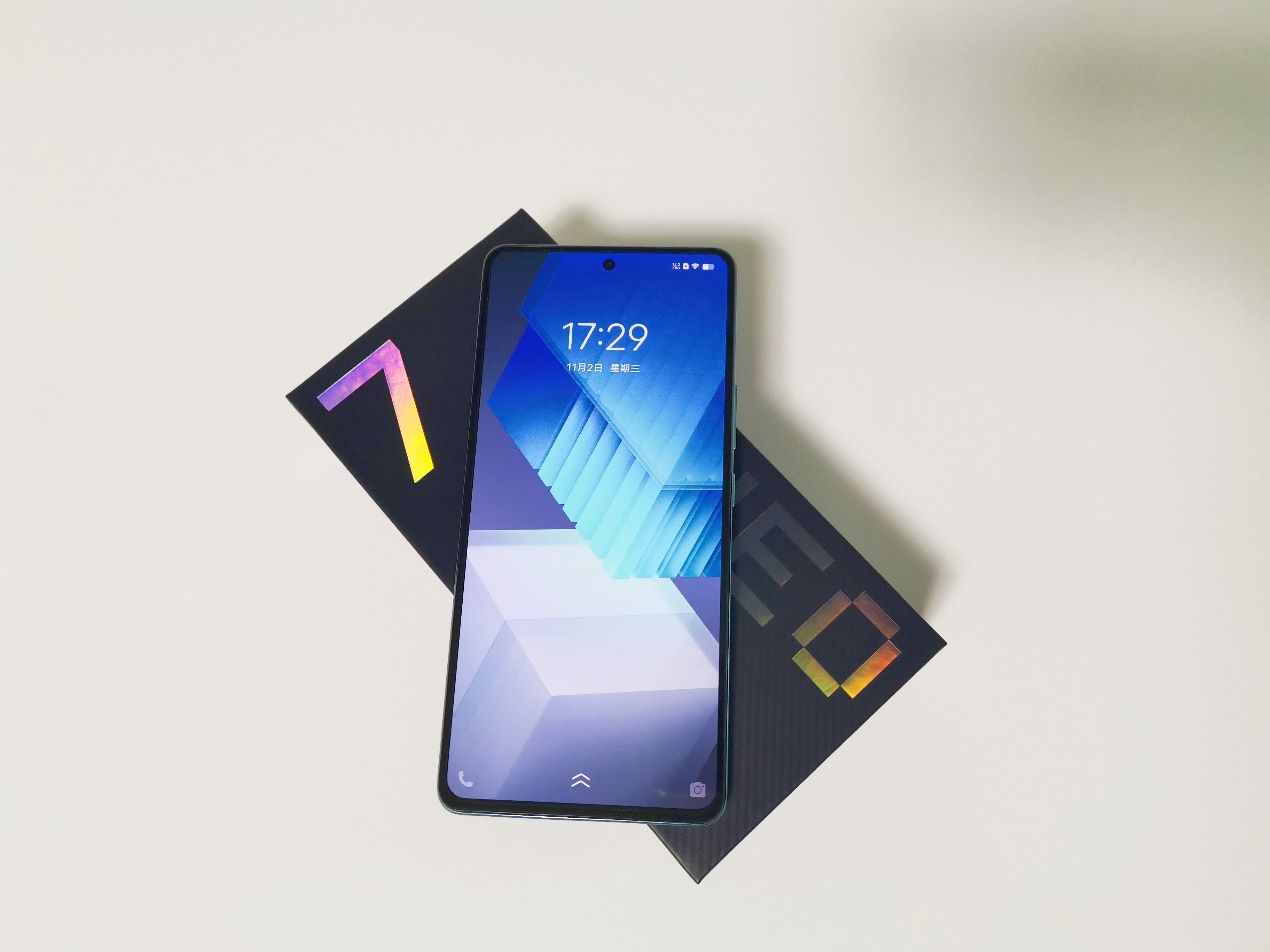 iQOO Neo7体验：双芯领衔，玩家伙伴_百科TA说