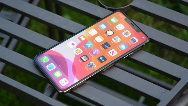 iPhone12不香了！iPhone11 Pro Max最新售价确认，标配版价格亲民_百科TA说