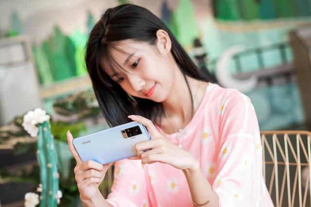 拍抖音用什么手机？防抖性能出众的vivo X50 Pro助创作者一臂之力_百科TA说