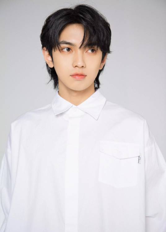 叶皓然 (Ye Hao-Ran) | 中国縦型ショートドラマ限定！俳優&女優図鑑