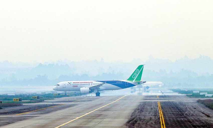国产大飞机C919首访成都_百科TA说