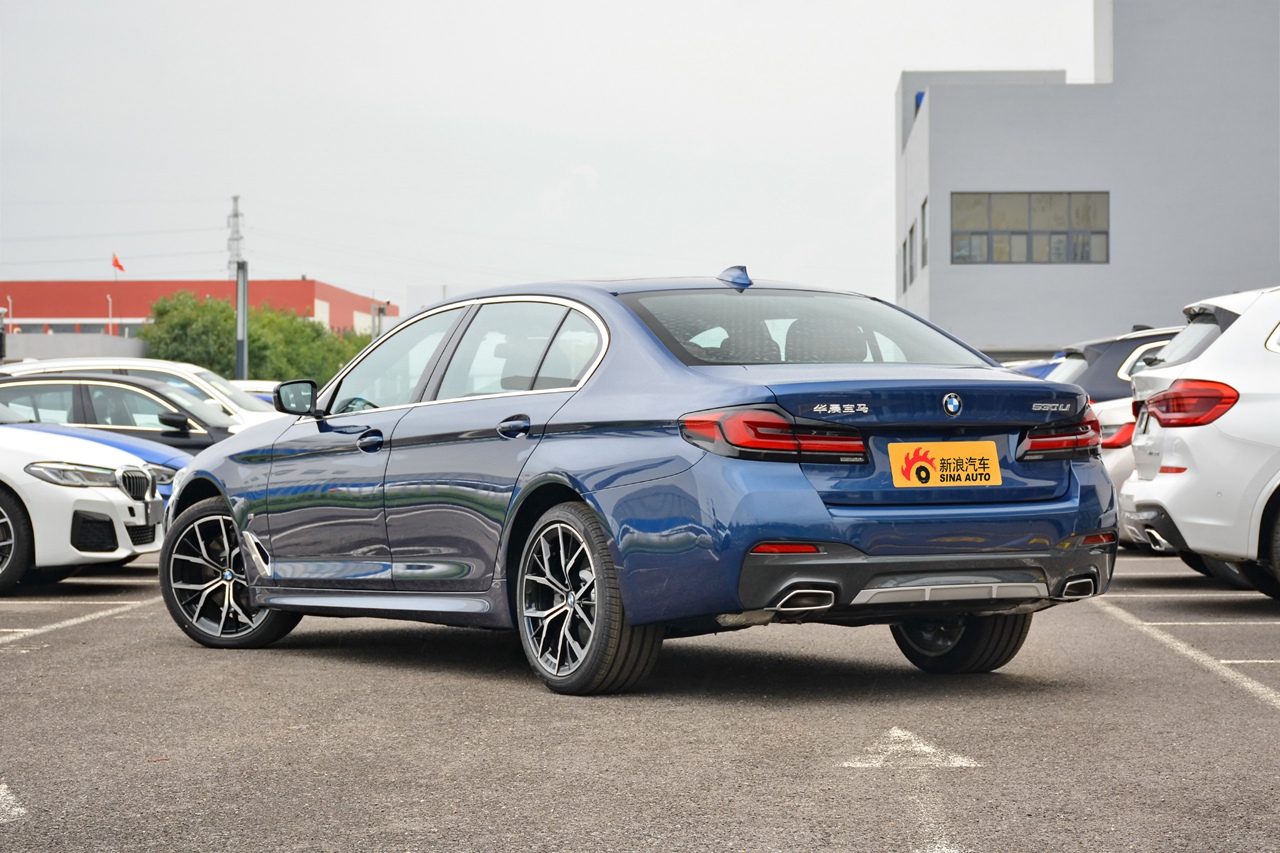 2021款宝马5系2.0T 530Li 尊享型 M运动套装_百科TA说