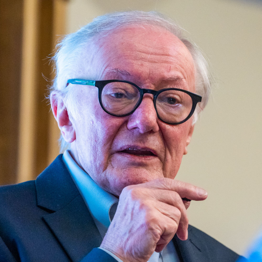 迈克·巴蒂_百度百科