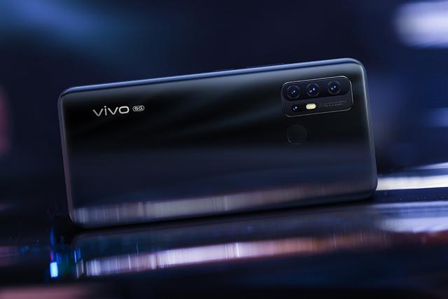 同规格仅相差1元！vivo Z6和红米K30 5G谁更值？看完就明白了_百科TA说