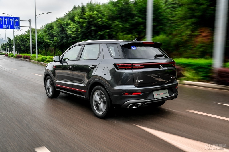 买发动机还送车？试驾长安CS55PLUS蓝鲸版_百科TA说