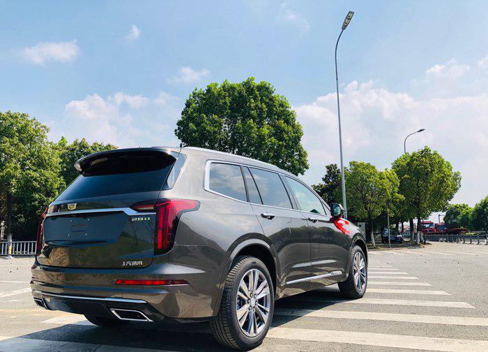 44万的凯迪拉克XT6值得入手吗？提车210天后，车主说了大实话_百科TA说