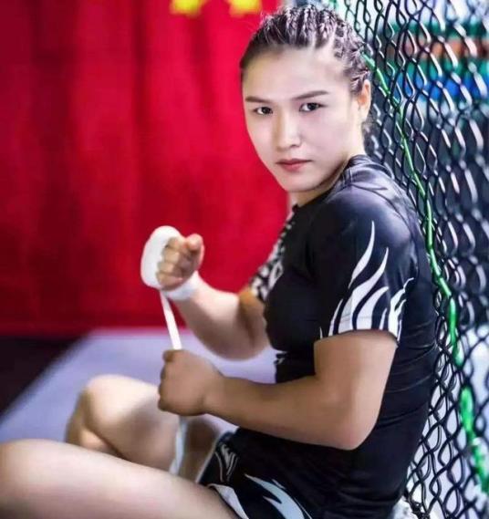 张伟丽（亚洲首位UFC世界冠军）_百度百科