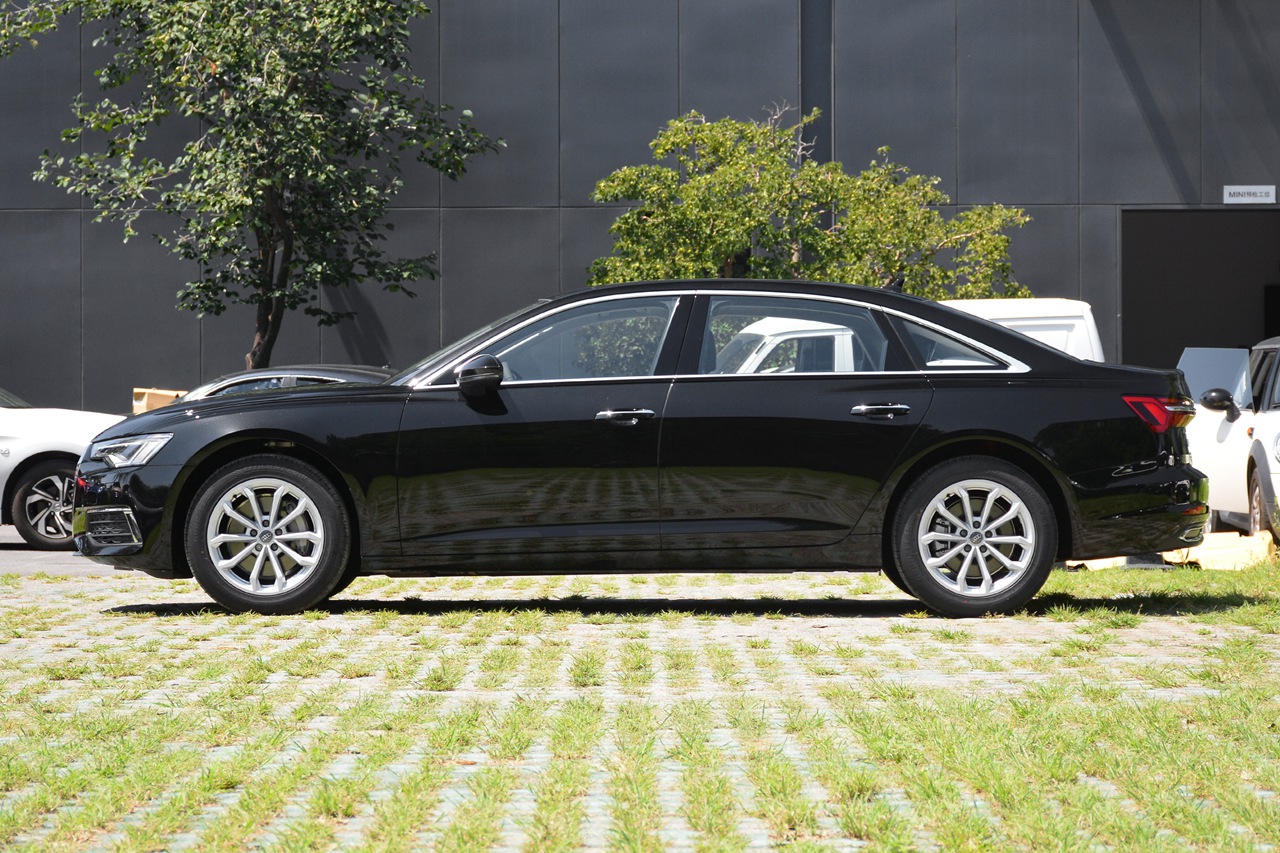 2020款奥迪A6L 2.0T自动40TFSI豪华致雅型_百科TA说