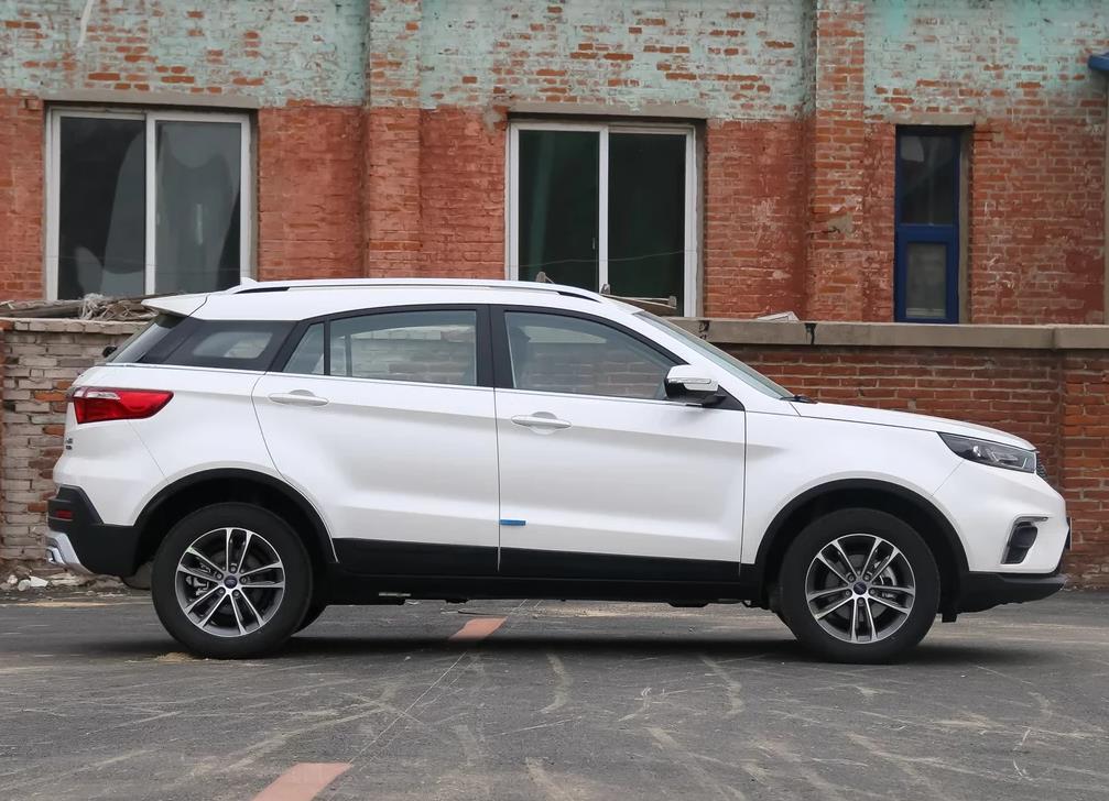 11万喜提福特领界，对照前一台长安CS75 PLUS，车主：棋逢对手_百科TA说