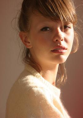 幸存者（英国2015年斯蒂芬·芬格尔顿执导的剧情电影）_百度百科