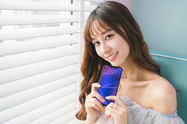 骁龙710的手机卖3000元以上？魅族X8只要1298元还有定制刘海 评论区又被攻占了_百科TA说