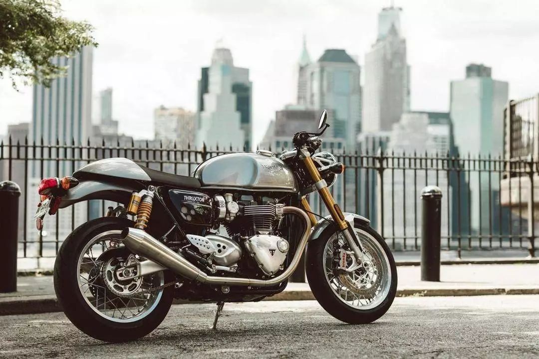 比哈雷优雅，比本田热血，永远的英伦经典凯旋（Triumph）摩托车_百科TA说