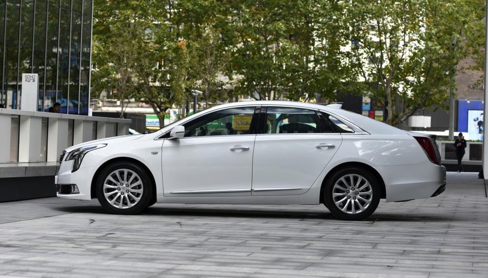 “凯迪拉克XTS 2.0涡轮增压”提车记，兄弟们说下选择明智吗？_百科TA说