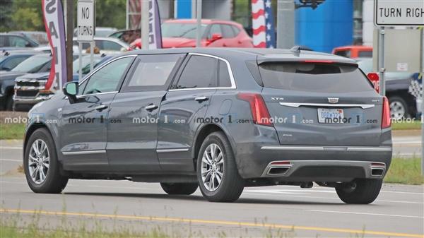 凯迪拉克XT5超长版曝光！罕见的三排六车门设计造型独特_百科TA说