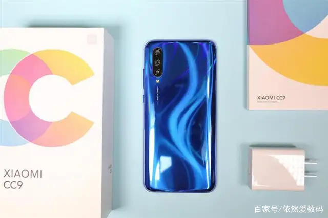 小米CC9真机上手：颜值爆表，能否成为新青年自拍旗舰担当？_百科TA说