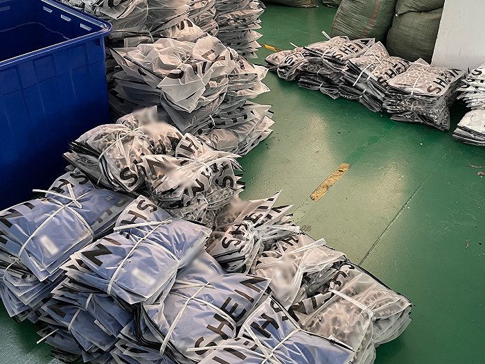 SHEIN在全球每天卖数千万美元的秘密，藏在广州300多家工厂里_百科TA说