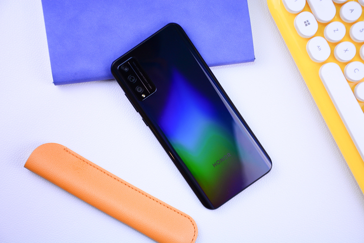 荣耀Play4T Pro为何口碑炸裂？仔细用过才发现，它已倾尽所有_百科TA说