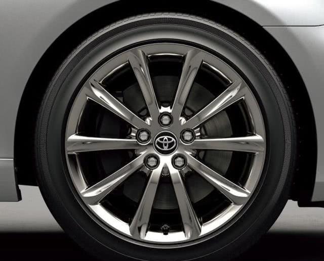 新一代丰田“锐志”要来了，V6+8AT，车友：若22万上市必火_百科TA说