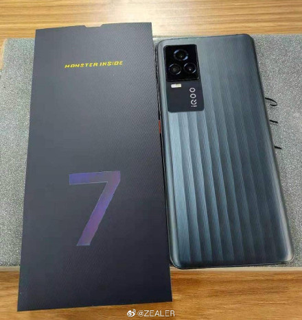 iQOO 7核心卖点曝光，背部采用三种设计，一款酷似“雷军定制版”_百科TA说
