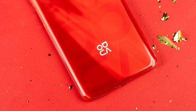 5G+自拍+性能三大必杀技 华为nova6 5G让你春节轻松carry全场_百科TA说