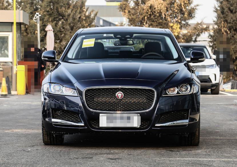 42万什么车好？捷豹XFL还是奥迪A6L？看完你就了解了_百科TA说